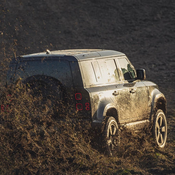 The New Defender - 007Store